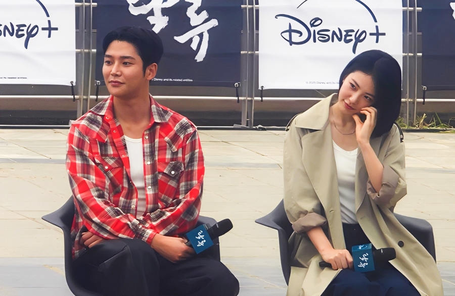 ‘The Murky Stream’ Cast—Ro Woon, Shin Ye-eun, and Park Seo-ham—Gather ...